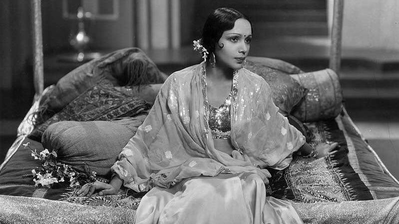 Devika Rani: 'ड्रैगन लेडी' ऑफ इंडियन सिनेमा, बोल्ड और बिंदास | Devika ...