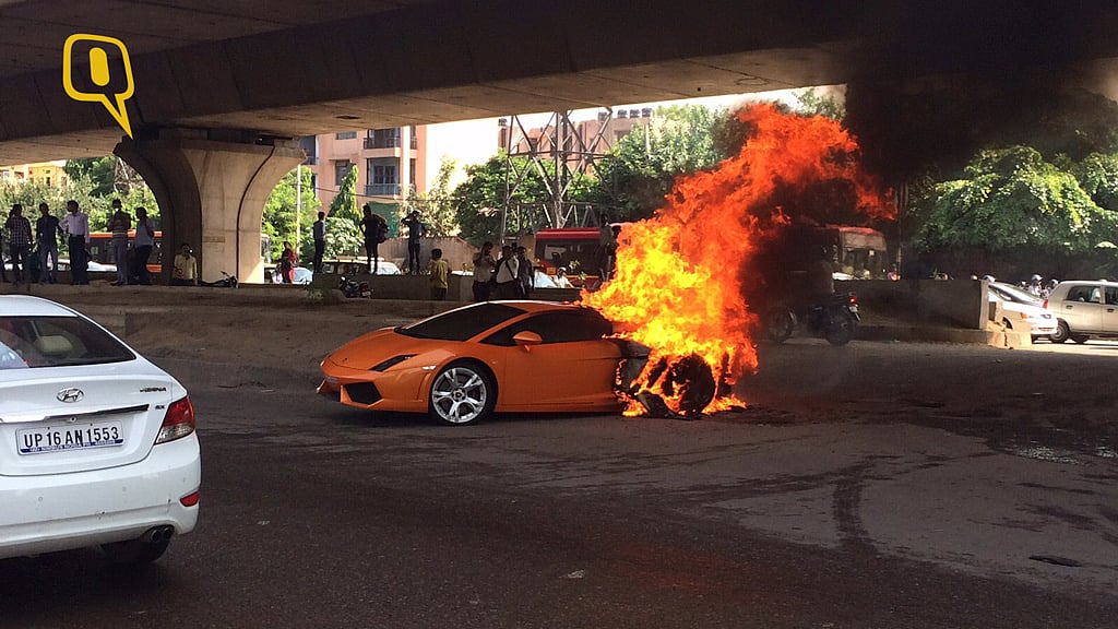 On Video: Lamborghini on Fire, Hope It’s Not Yours