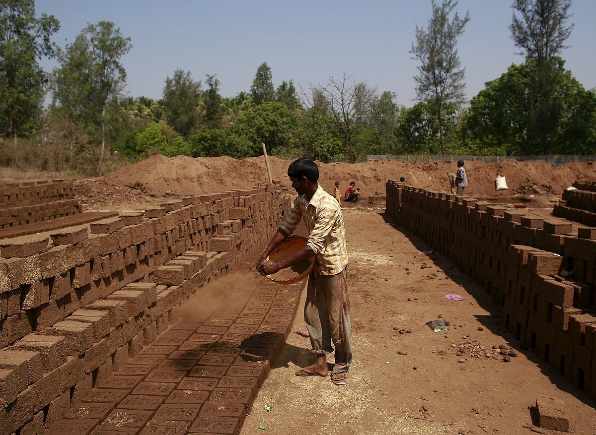Bonded Labourers in Brick Kilns Slowly Learn That They Have Rights