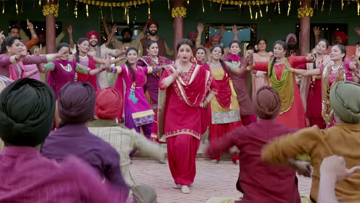 Aishwarya Rai Shows off Her Dancing Skills in This New Song