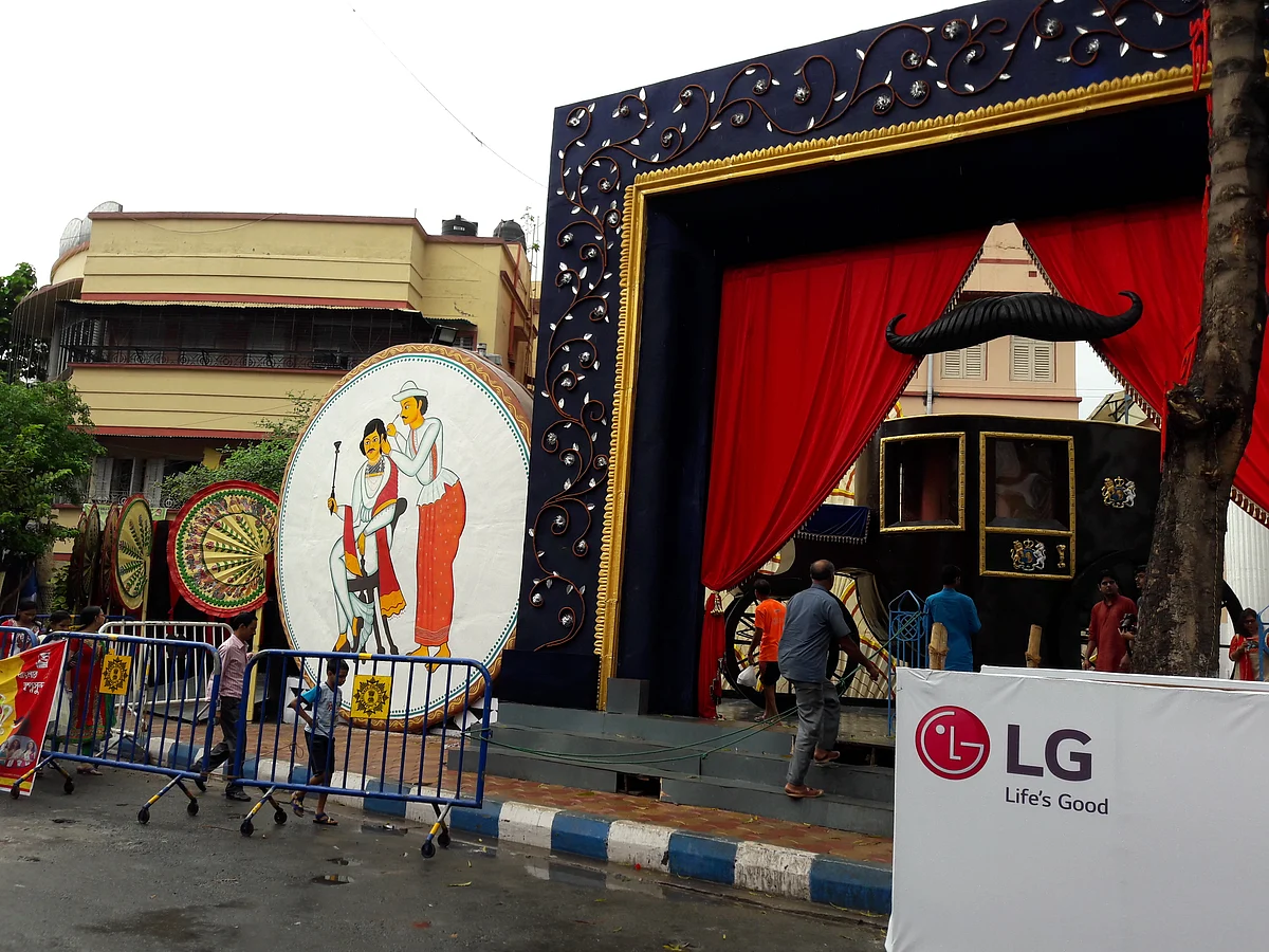 At This South Kolkata Pandal, Bhadralok Culture Enjoys a Revival