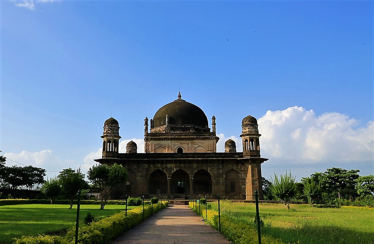 Burhanpur Tourism: Places to Visit in Burhanpur, Madhya Pradesh.