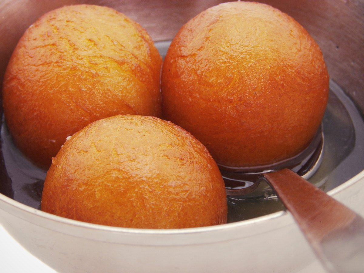 What are Gulab Jamuns called in English? Indian Fried Doughnuts