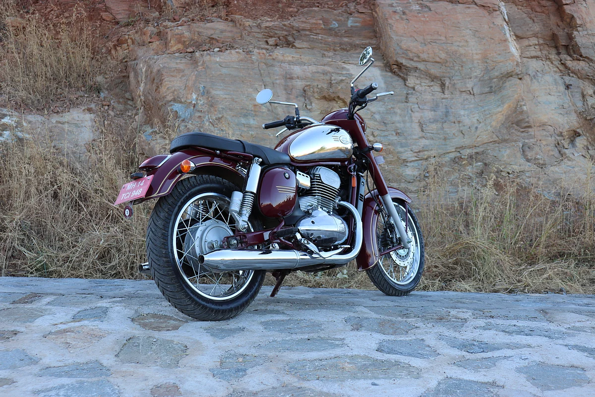 Jawa Classic & Jawa Forty Two Reviews: Here’s What The Experts Say