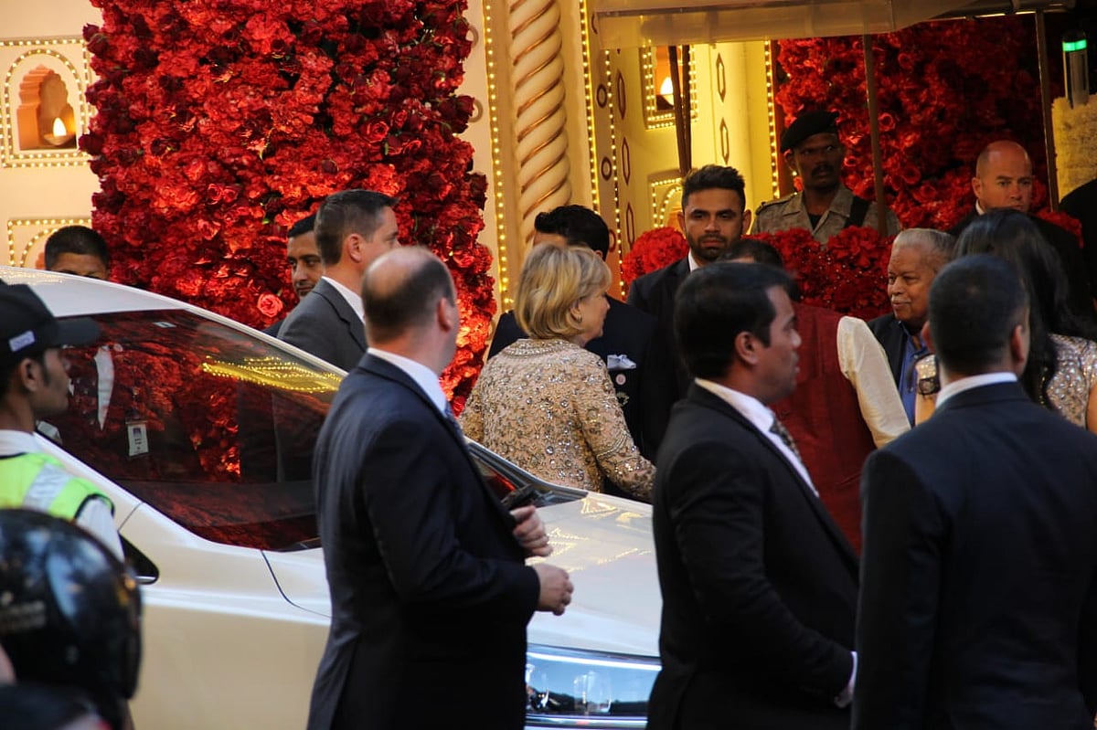 Isha Ambani Wedding LIVE Updates: First Pics of the Newly Weds Are Here