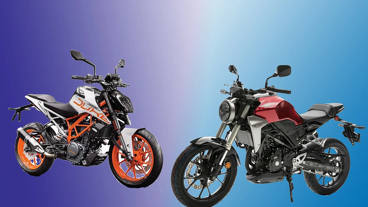 KTM Duke 390 vs Honda CB300R: Which Bike is Worth Rs 2.4 lakh?