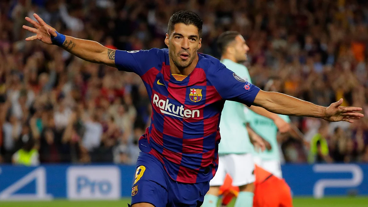 Champions League: Suarez Scores 2 to Give Barcelona 2-1 Comeback Win ...