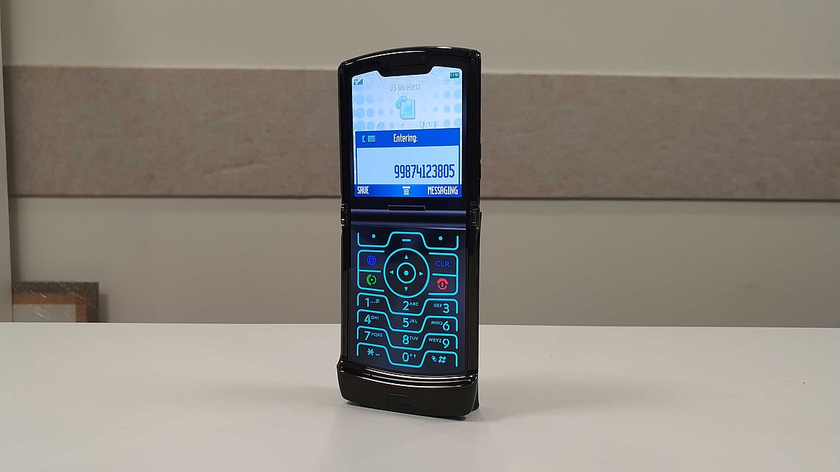 New Moto Razr First Look: Images, Specifications, Leaks, Design ...