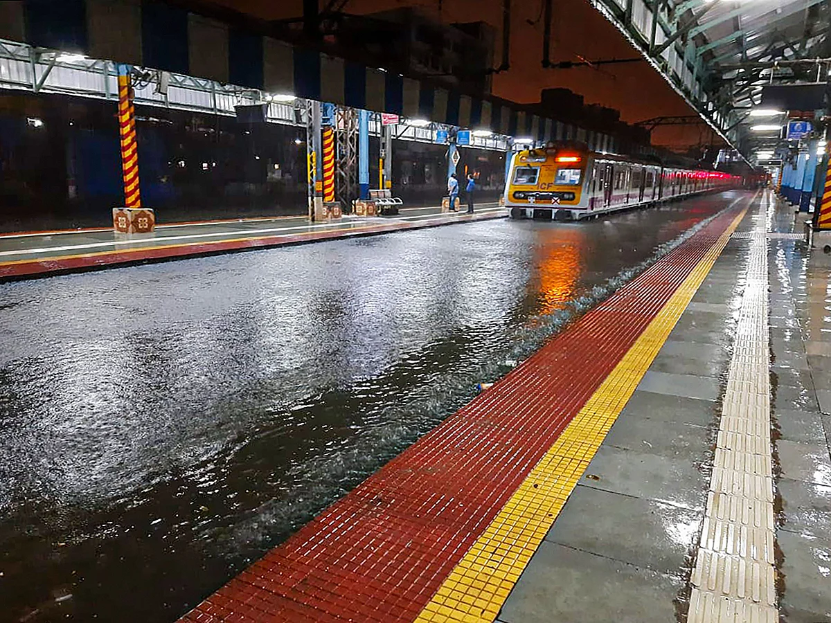Hundreds Stranded as 2 Mumbai Local Trains Stuck on Flooded Tracks