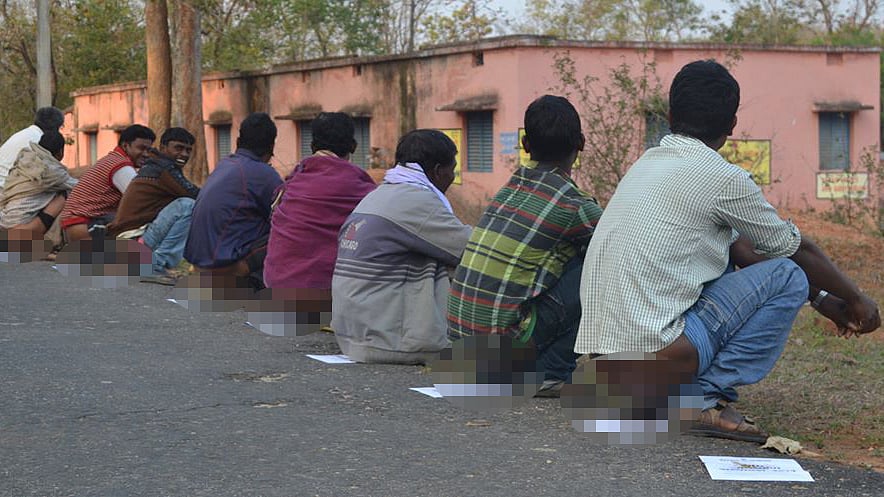 Poo Protest in Jharkhand Against New Land Bill