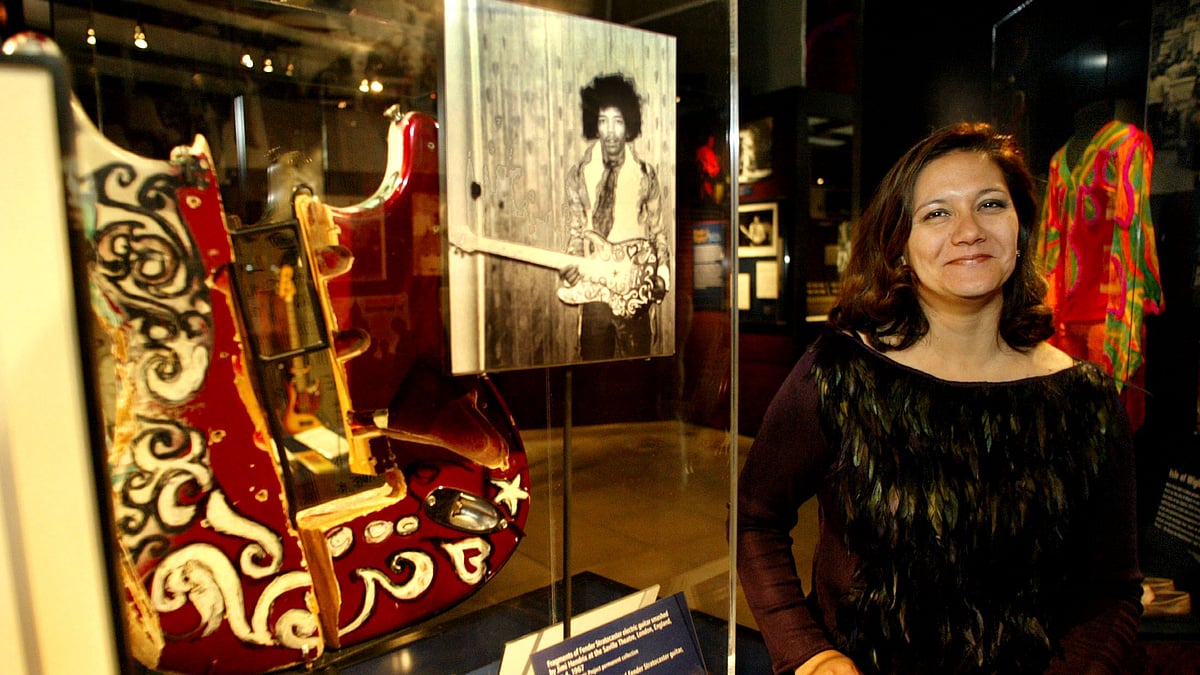 Jimi Hendrix’s Family Wants his Black Widow Guitar Back