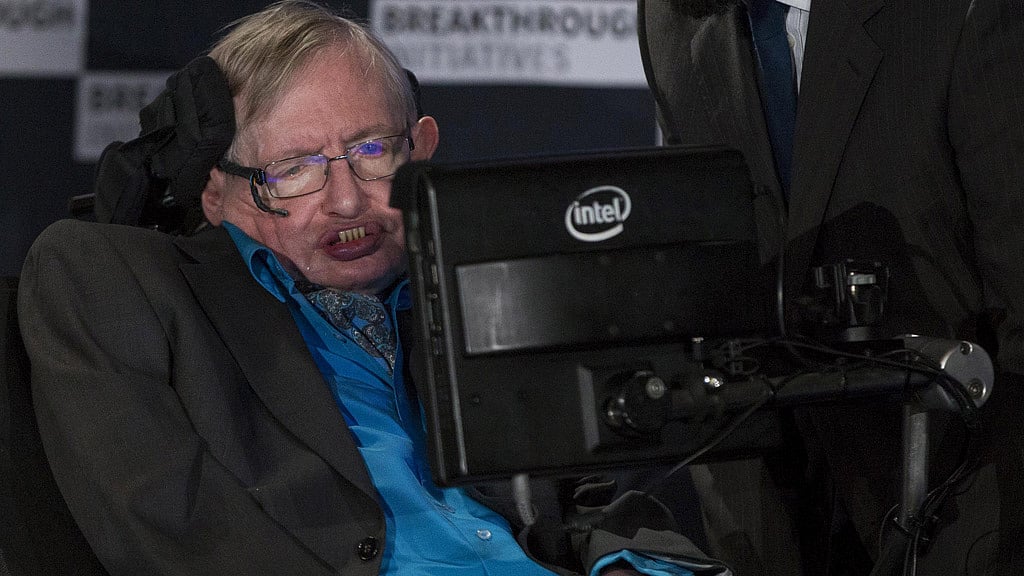 Stephen Hawking Agrees With Interstellar’s Science of Black Holes