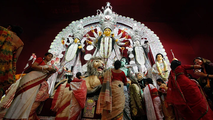 Durga Pujo Away From Home and the ‘Ostrichian’ Principle
