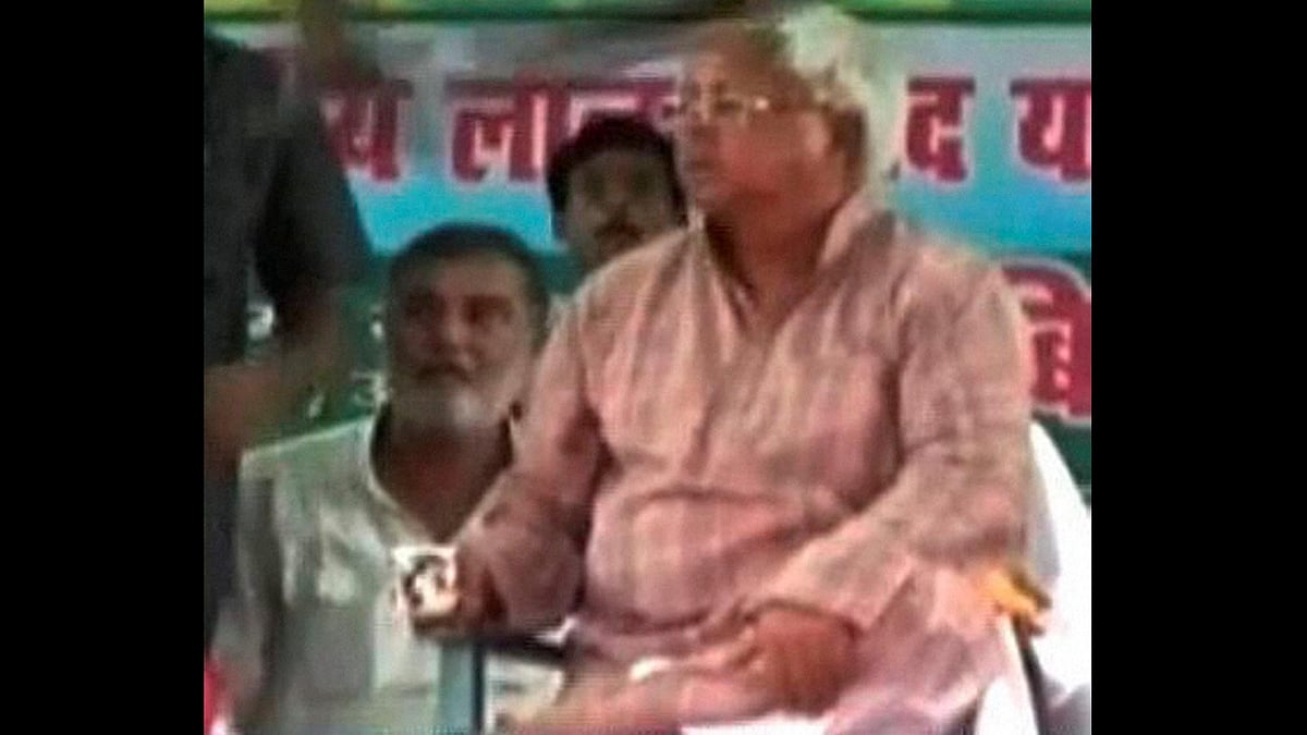 Lalu Escapes Being Hit by a Ceiling Fan at Political Rally