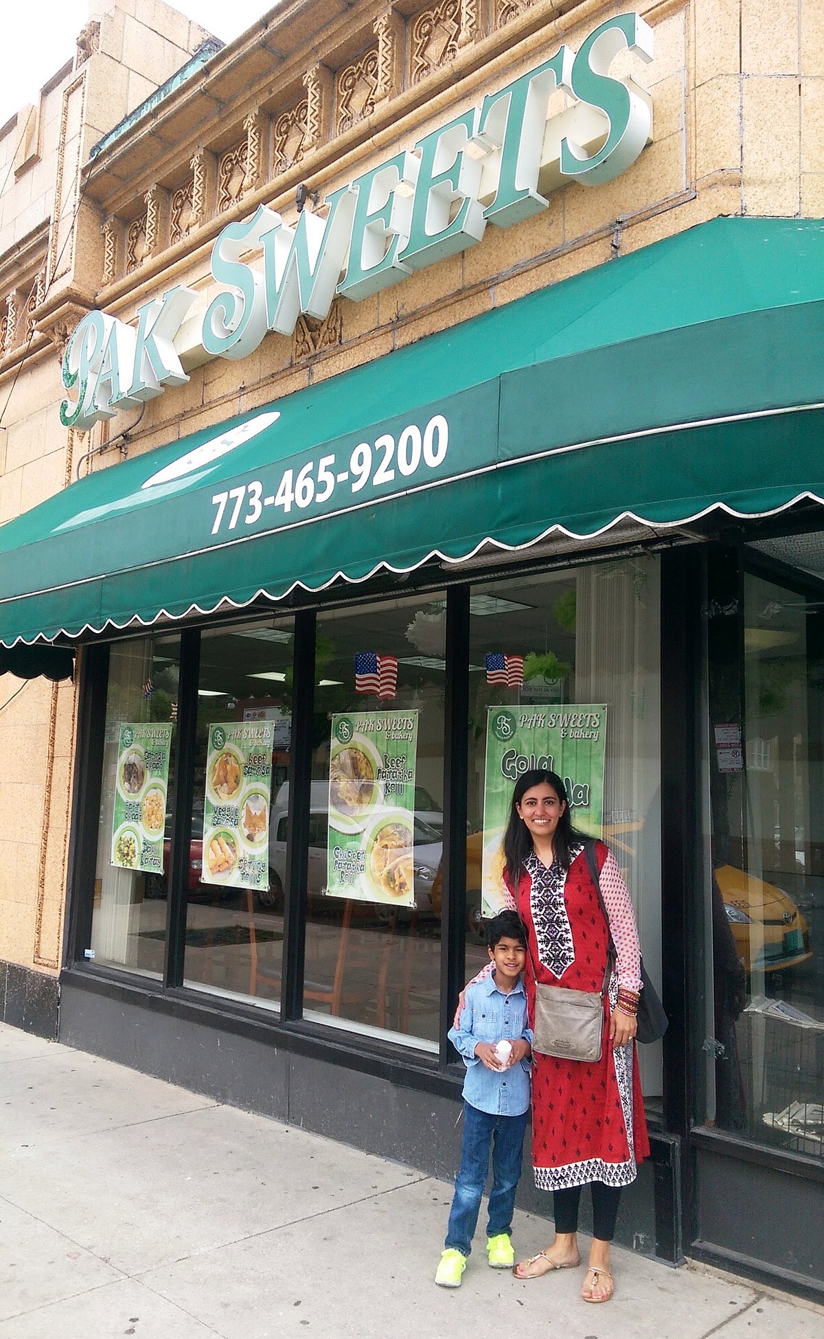 How a Visit to Devon Avenue in Chicago is Just Like Going to India