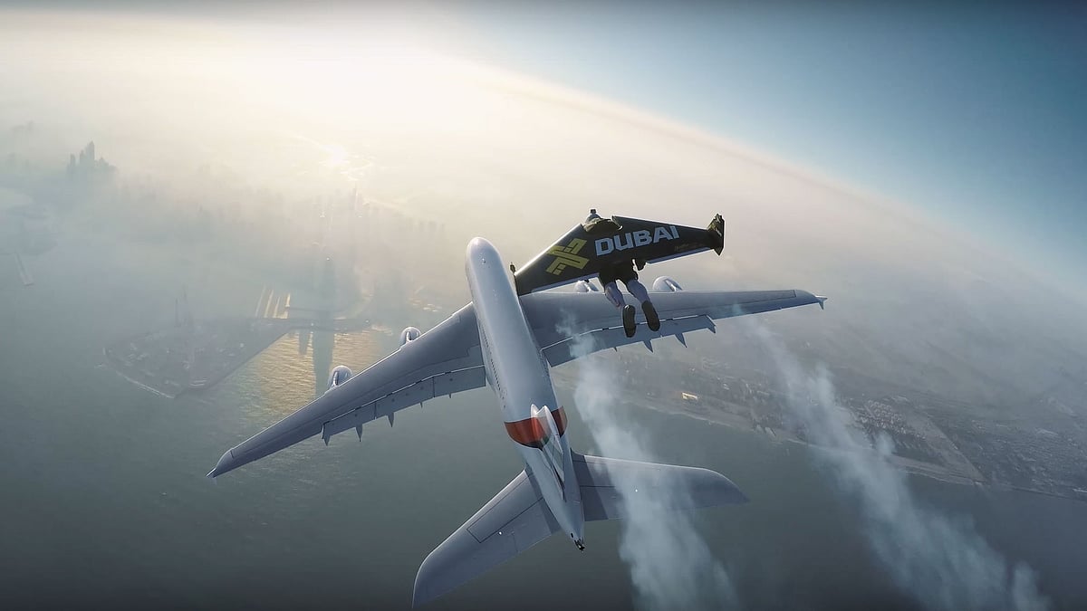 Two Awesome Daredevil ‘Jetmen’ Fly Alongside an Airbus A380