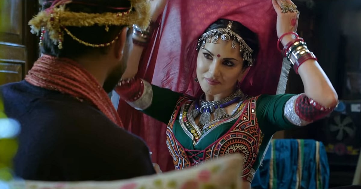 Watch: Quit Smoking, Say Sunny Leone, Alok Nath & Deepak Dobriyal