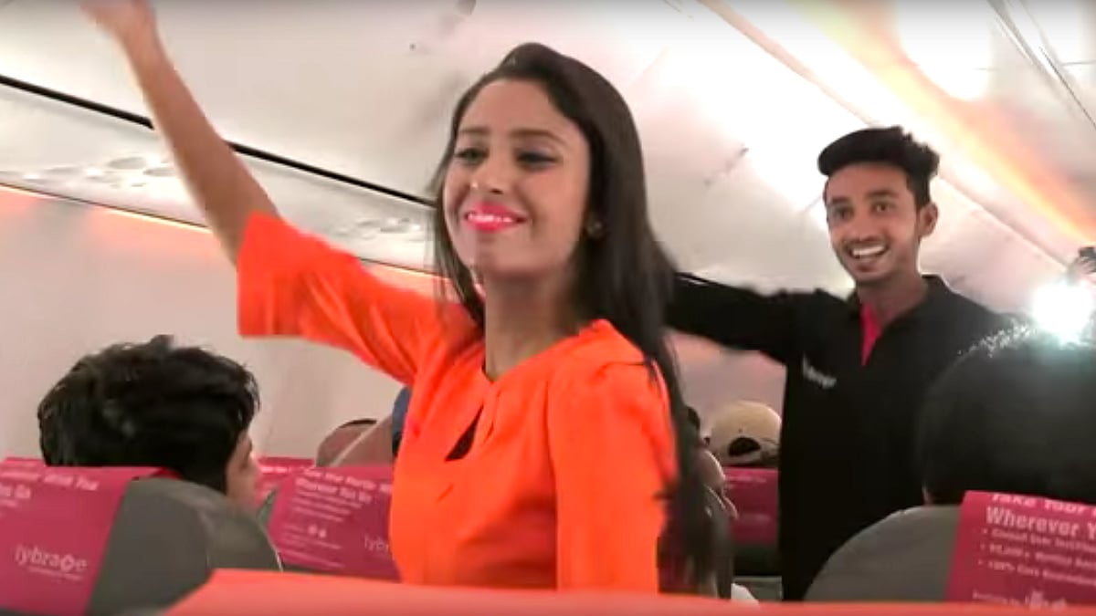 Watch SpiceJet Crew Celebrate Holi Bollywood Style