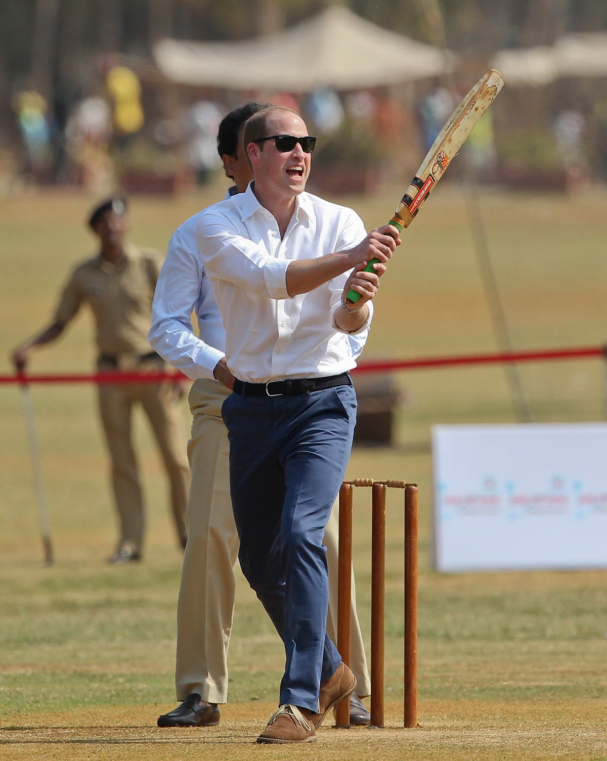 The Royal Visit: William & Kate Play Cricket With Master Blaster