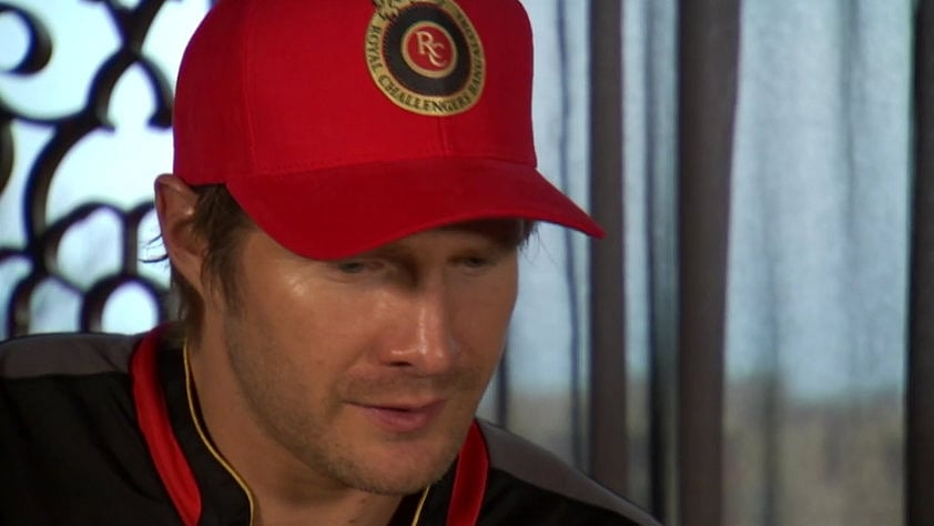 Watch Shane Watson Sing Bob Dylan’s I’ll Be Your Baby Tonight