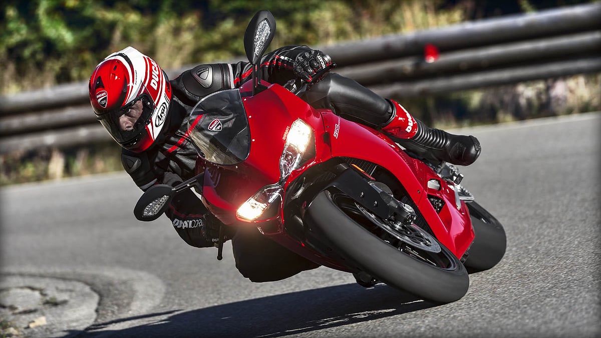 Ducati’s 959 Panigale Is the Fancy Superbike Of Your Dreams