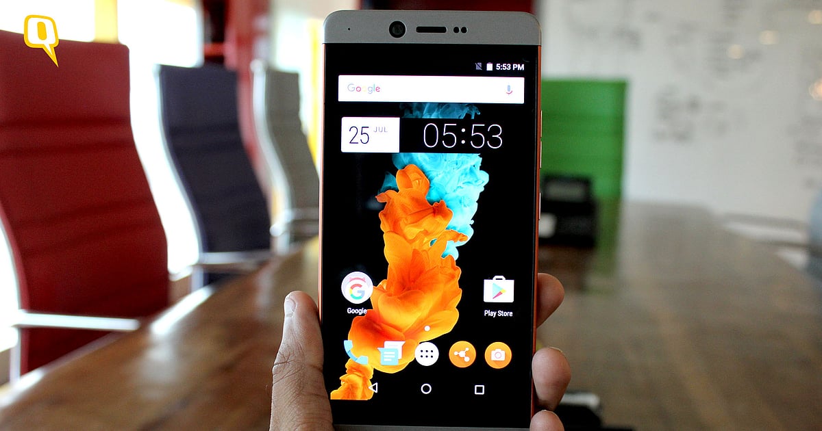 First Impressions: Smartron t.phone is Really Light for Its Size