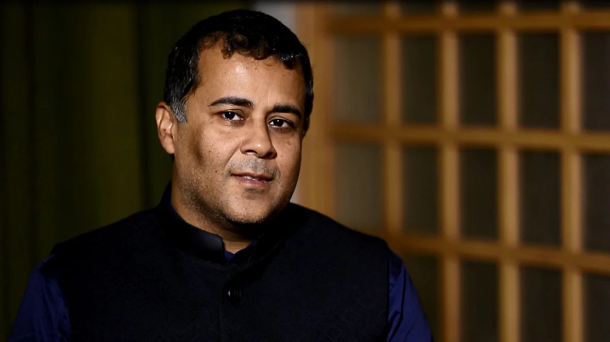 Enchantment to Disillusionment: The ‘Modi Fanboy’ in Chetan Bhagat