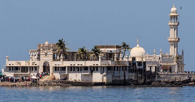 Women Will be Allowed to Enter Inner Sanctum: Haji Ali Trust to SC