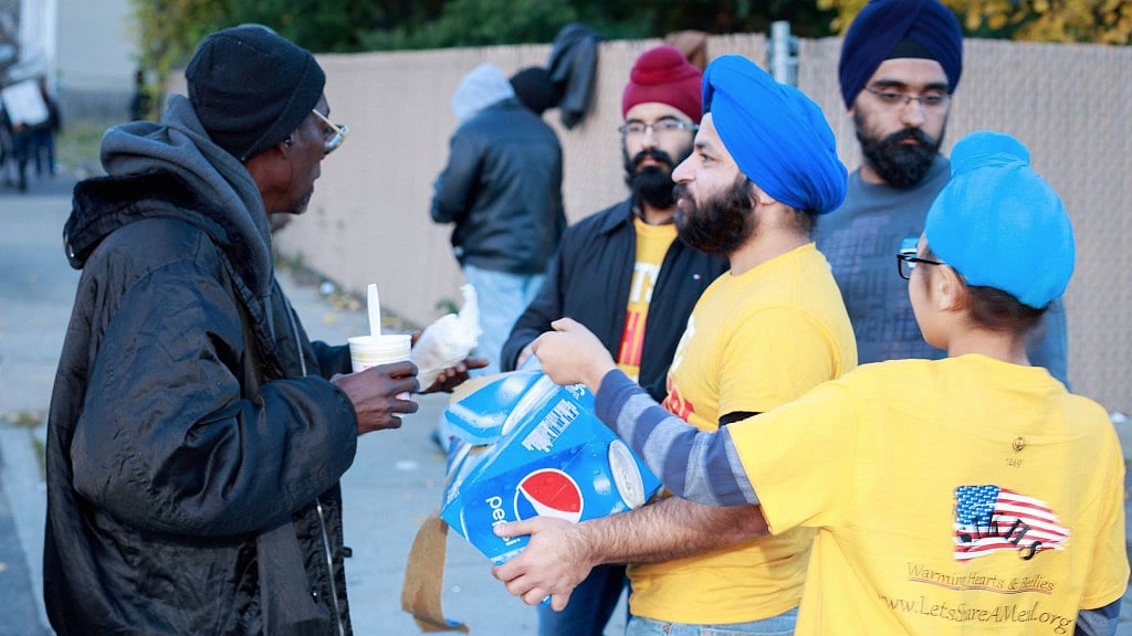 These Sikhs in New Jersey are Spreading Smiles by Sharing a Meal