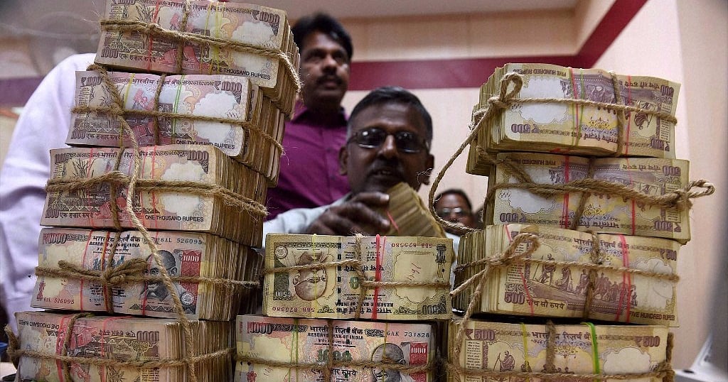 Rs 10 Crore Cash, 6 Kg Gold Unearthed in I-T Raid in Chennai