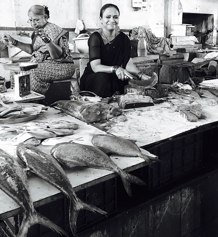 In Photos: An Old-School Indoor Fish Market Run By Women in Mumbai