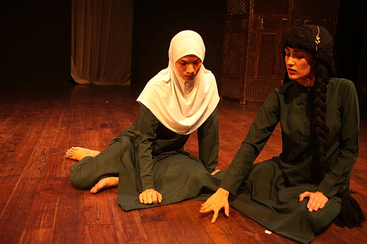 Ismat Chughtai’s Birth Anniversary: Chugtai’s Controversial Work Lihaaf ...