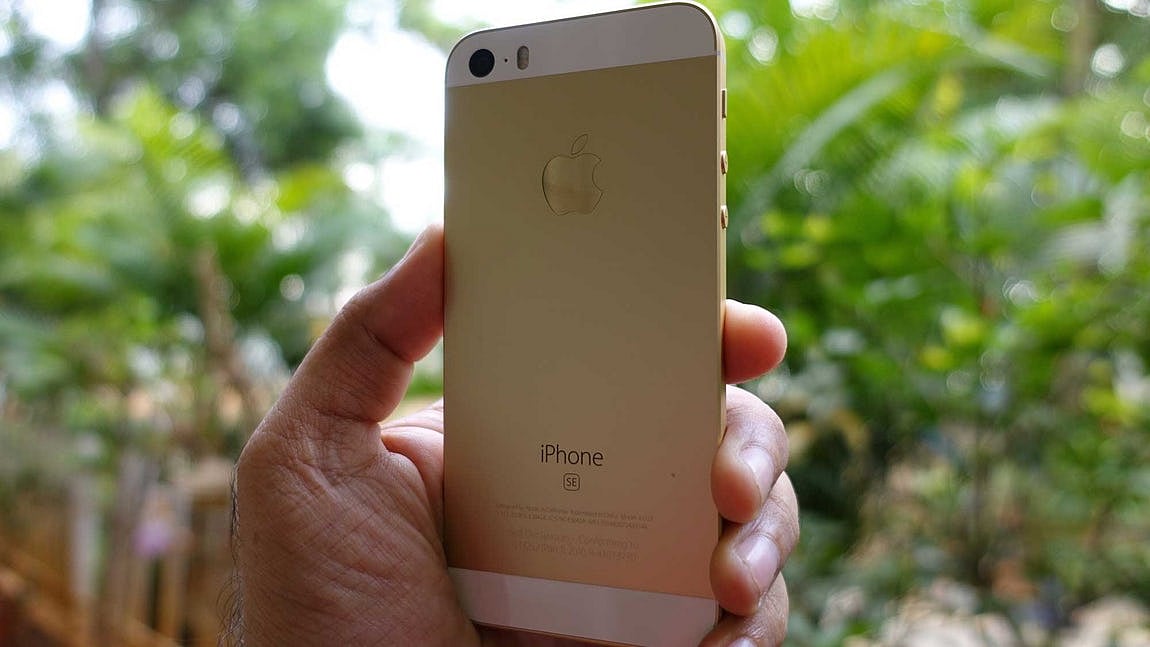 Made in India Apple iPhone SE Selling at Rs 37,200 for 128GB?