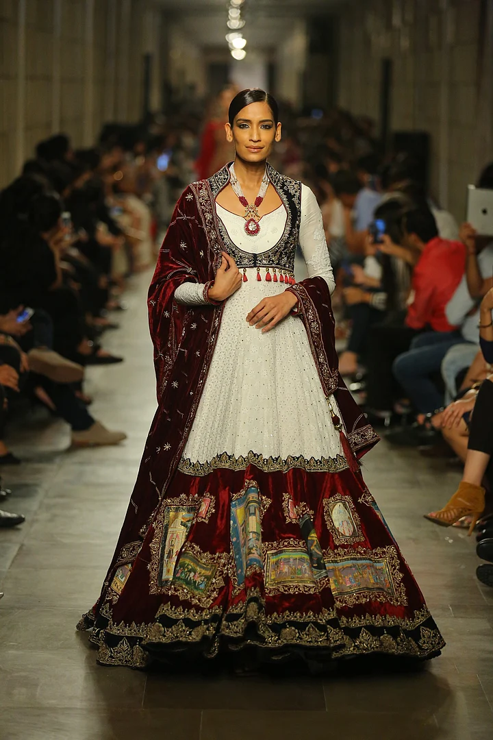 A Glimpse of Manav Gangwani’s Fashion Show From India Couture Week