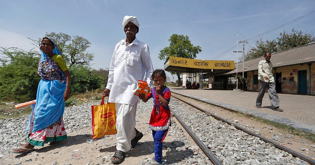 Modi’s Famous Tea Stall at Vadnagar Rly Station to Be Tourist Spot