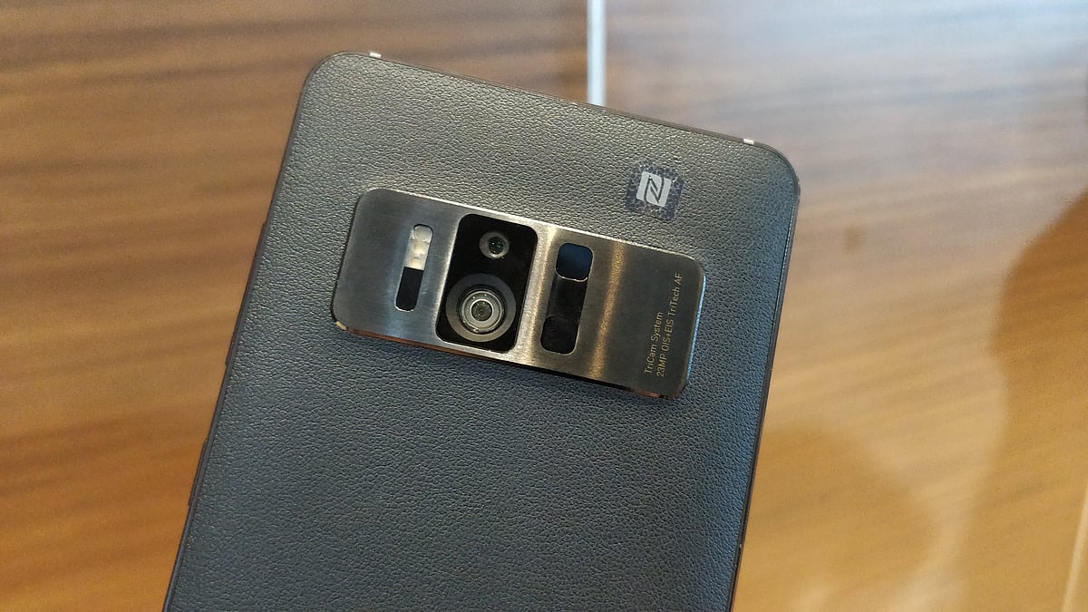 Asus Zenfone AR Review: This Heralds Start For AR & VR on Mobile