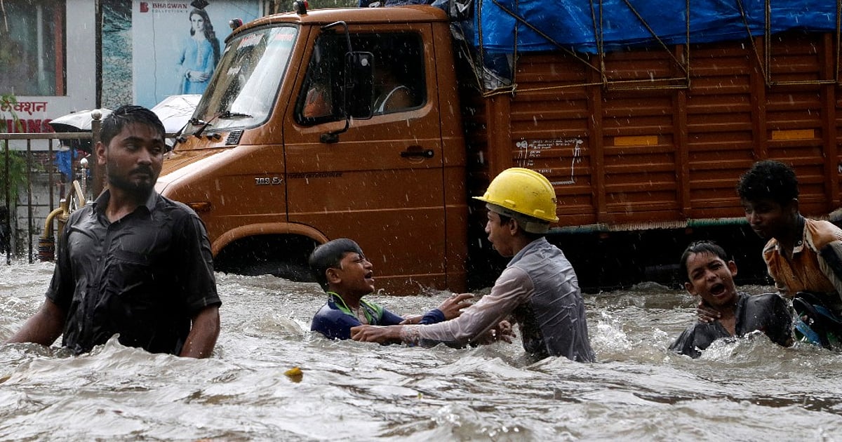 Todays Mumbai News Imd Warns Of Heavy To Very Heavy Rains This Week
