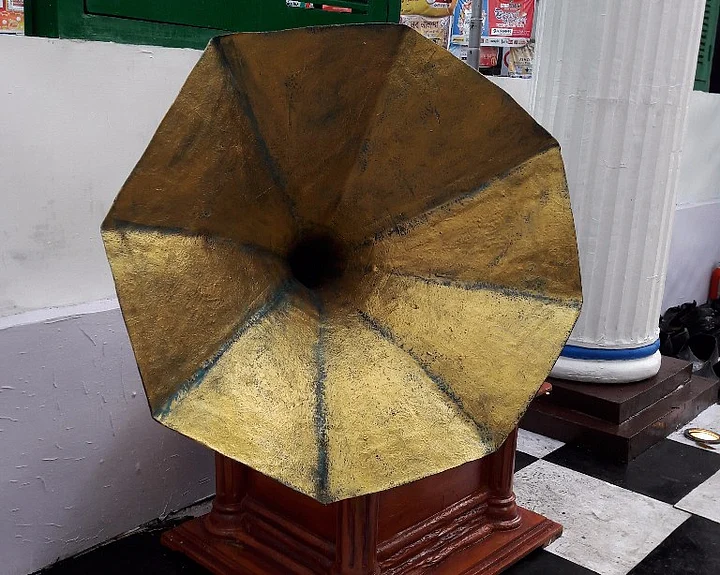 At This South Kolkata Pandal, Bhadralok Culture Enjoys a Revival