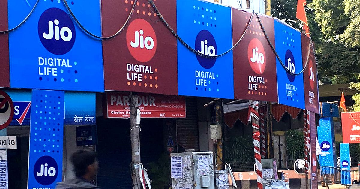 Jio Revises 12 Month Prepaid Plan, Now Pay Rs 2,121 for 1.5GB Data Per Day