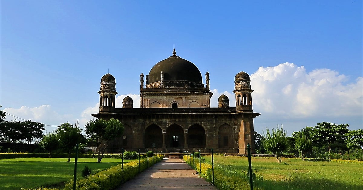 Burhanpur Tourism: Places to Visit in Burhanpur, Madhya Pradesh.