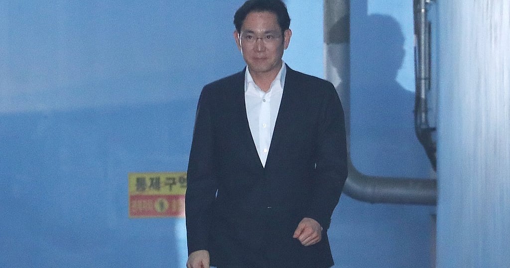 Samsung Scion Lee Walks Free, Faces Leadership Challenges