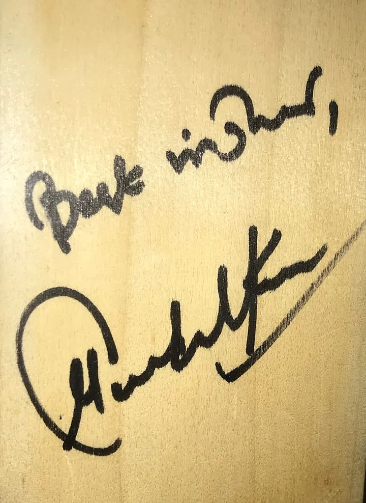 Here’s What Sachin Tendulkar Did For an Elderly Fan Waiting For an ...