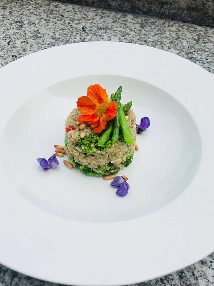 How to Cook With Flowers and Treat Them Before Cooking