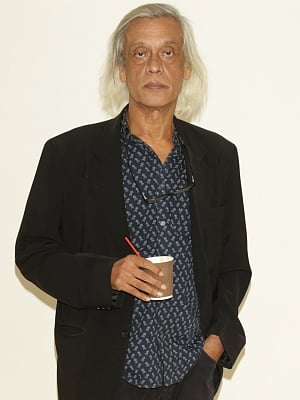 Sudhir Mishra remembers 'master' Satyajit Ray on death anniversary