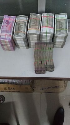 Rs 4 crore unaccounted cash seized in Karnataka