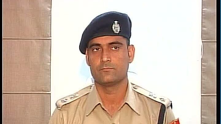 Death Threats, Angry Mobs: Cop Probing Asaram Case Has Seen It All