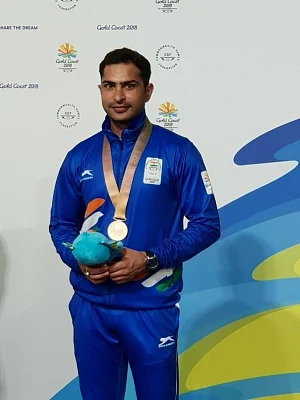 CWG: Deepak, Ravi enter men's 10m air rifle final