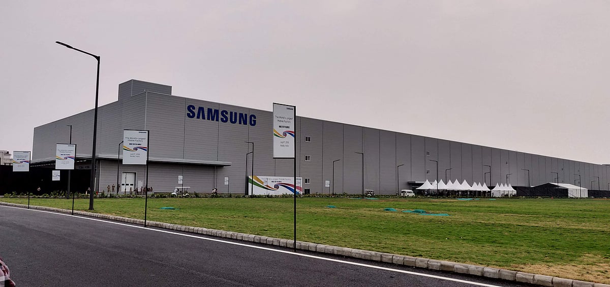 The World’s Largest Mobile Factory Isn’t Really ‘Making in India’