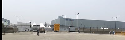 Samsung India puts Noida on top with world's largest mobile factory