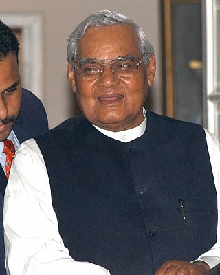 Vajpayee continues to be 'critical'